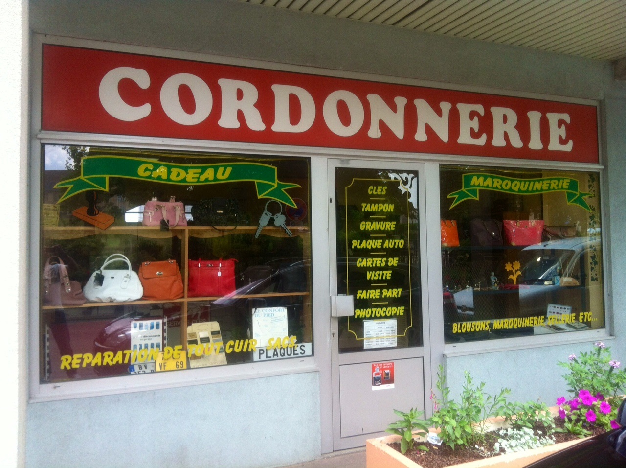CORDONNERIE DE SAINT BONNET | Shops