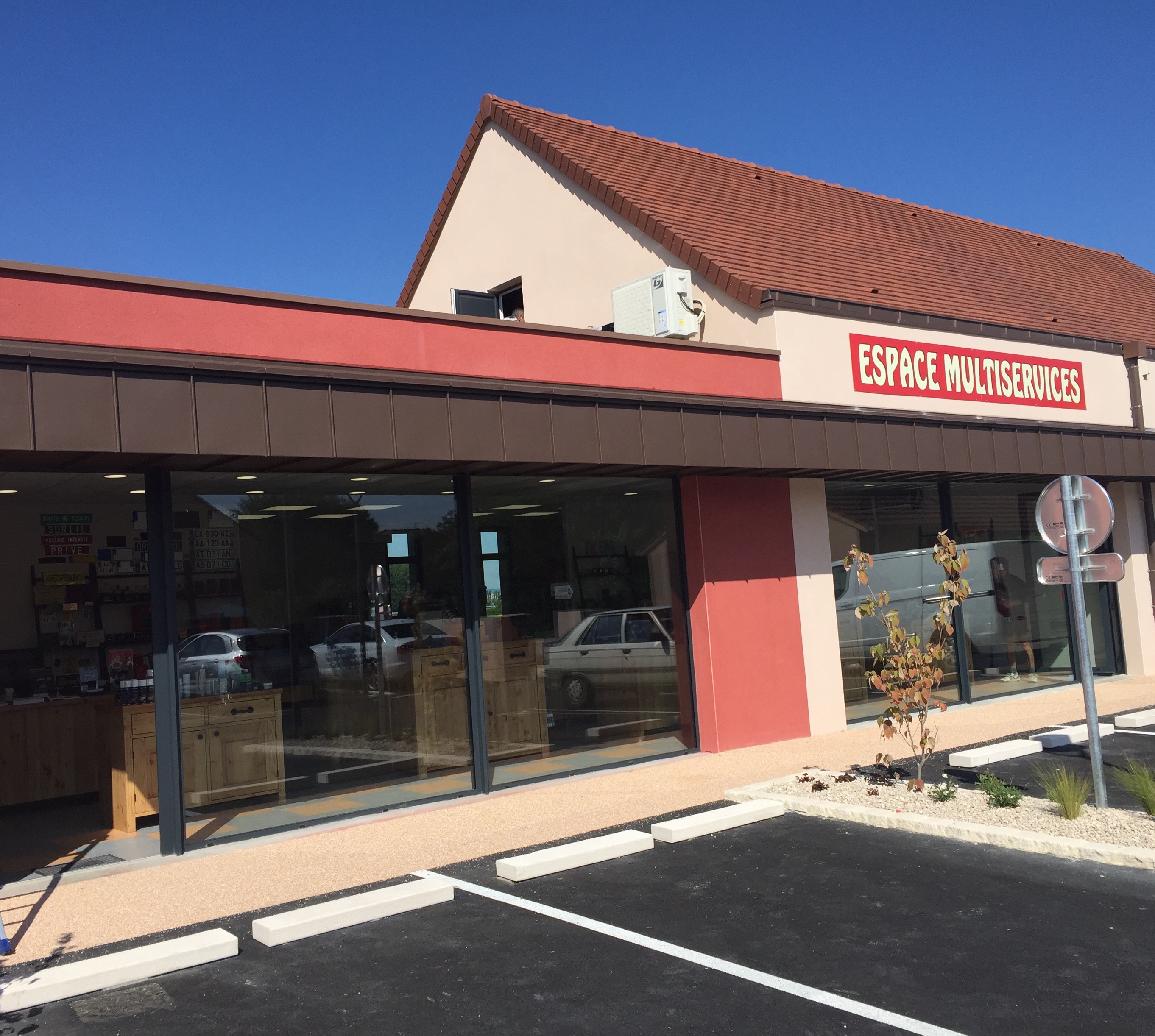 ESPACE MULTISERVICES | Shops
