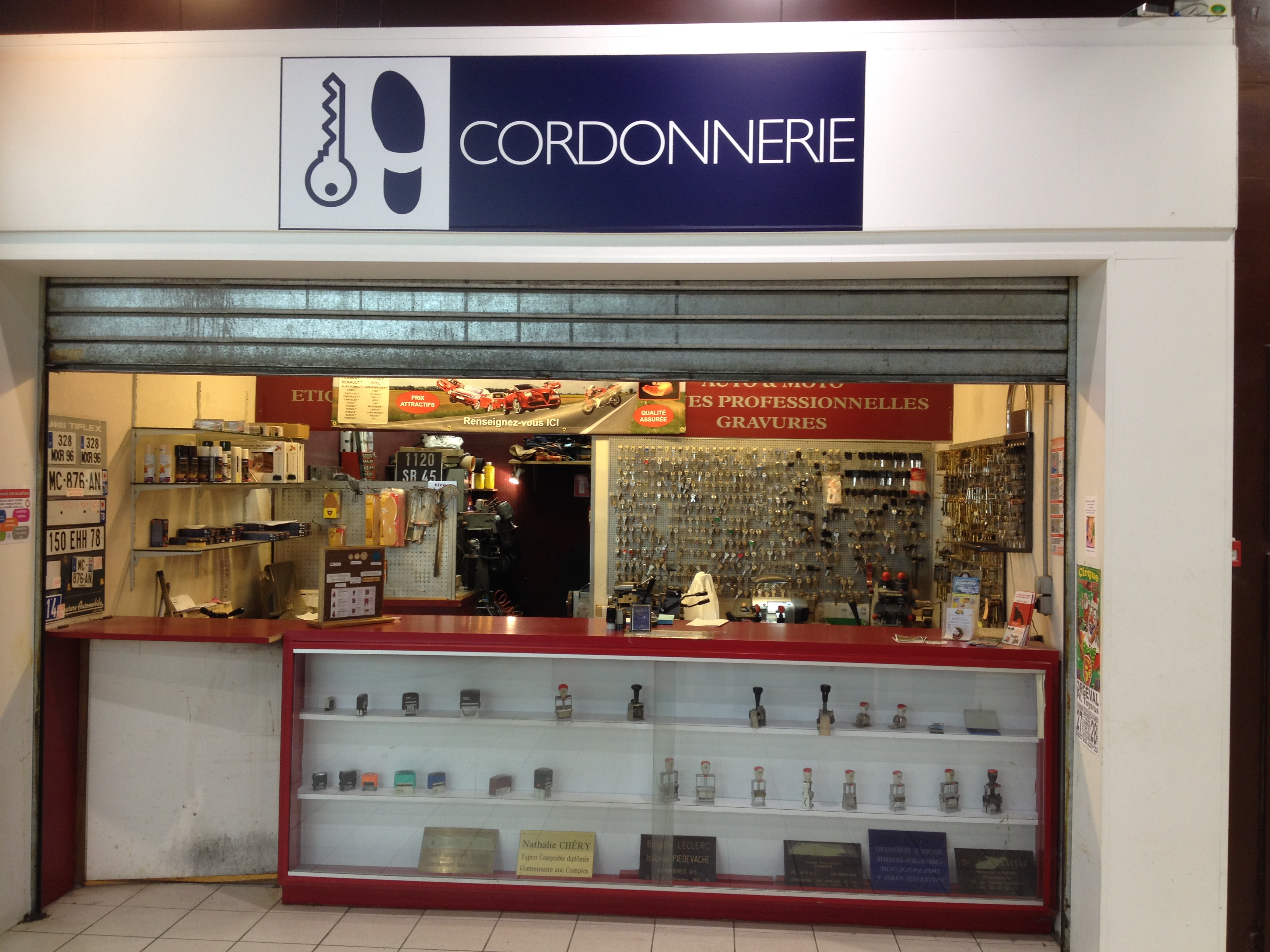 TOUTAMPON CORDONNERIE | Shops